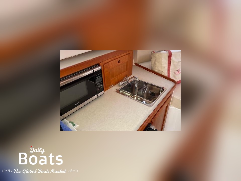 2020 Hunt Yachts Surfhunter 32 for sale. View price, photos and Buy ...