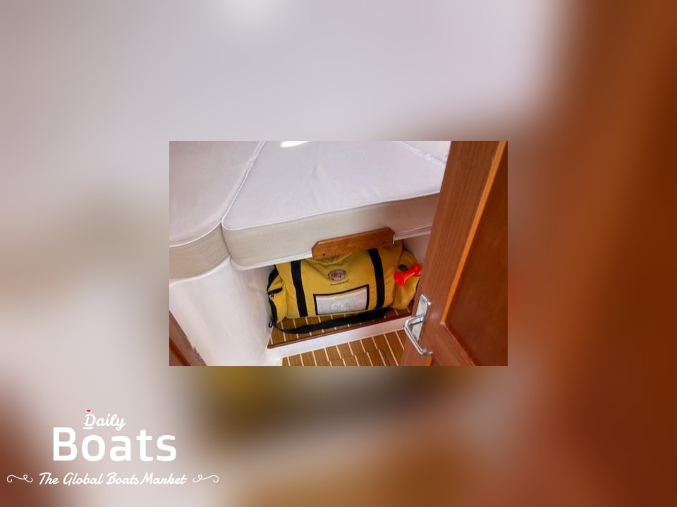 2020 Hunt Yachts Surfhunter 32 for sale. View price, photos and Buy ...