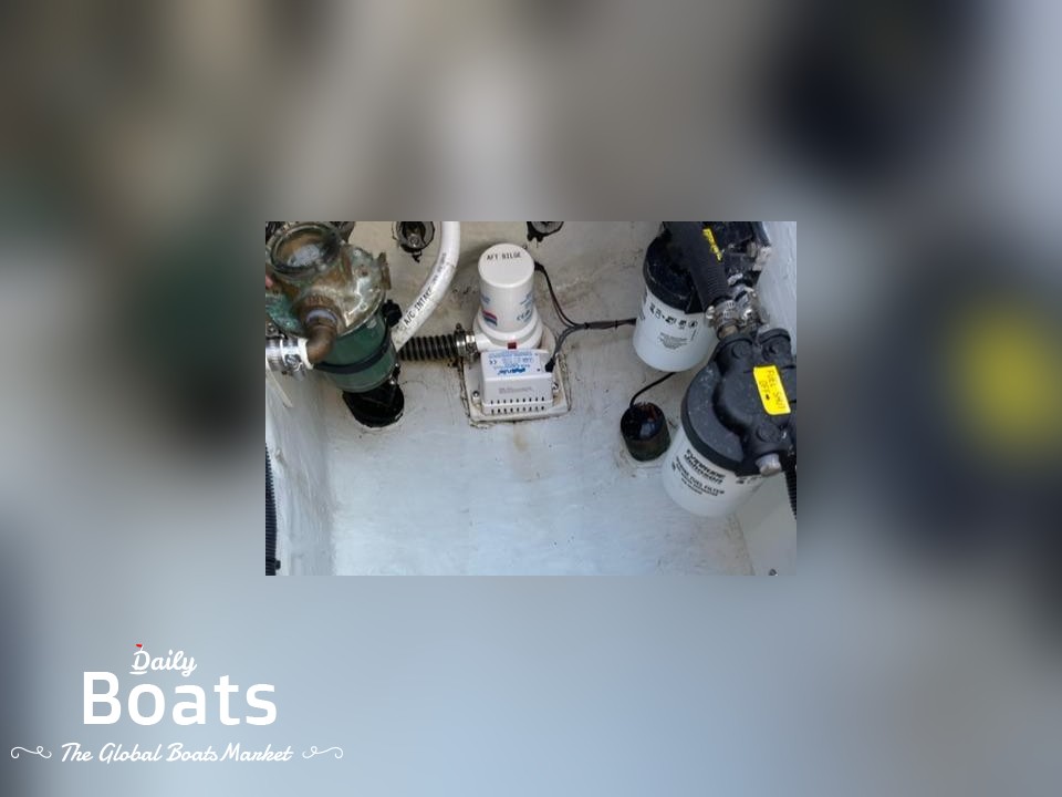 2020 Hunt Yachts Surfhunter 32 for sale. View price, photos and Buy ...