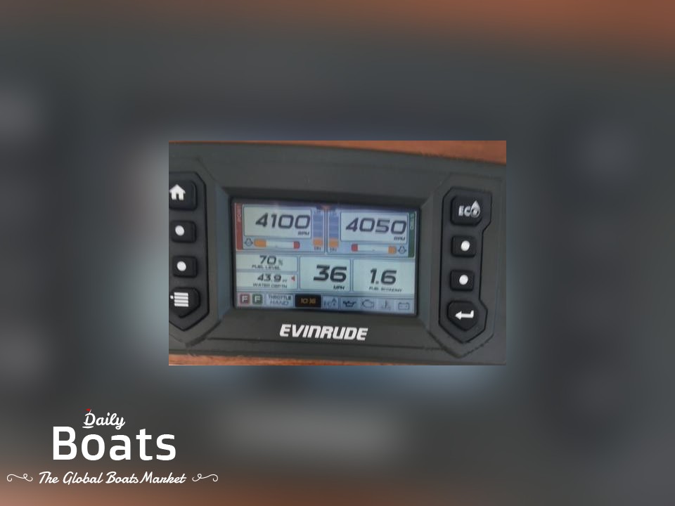 2020 Hunt Yachts Surfhunter 32 for sale. View price, photos and Buy ...