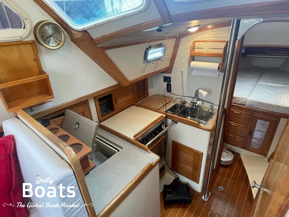 1994 Pacific Seacraft Pilothouse 32 for sale. View price, photos and ...