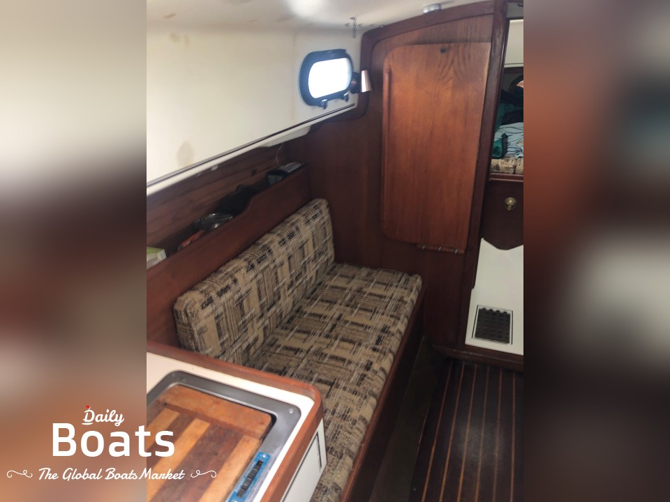 1983 Cape Dory 27 for sale. View price, photos and Buy 1983 Cape Dory ...