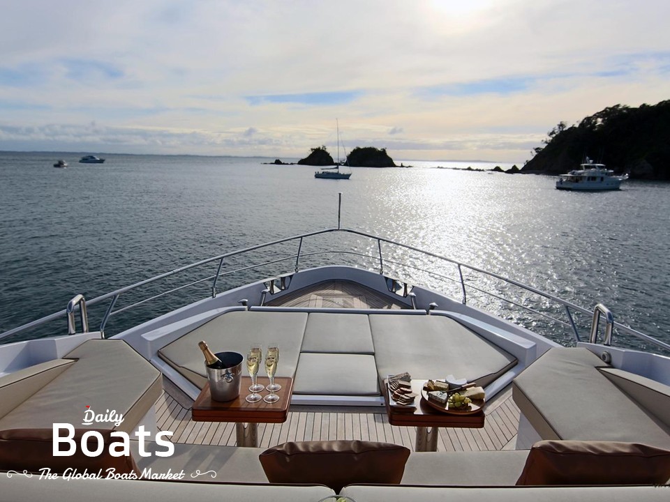 2014 Azimut 100 Grande for sale. View price, photos and Buy 2014 Azimut ...