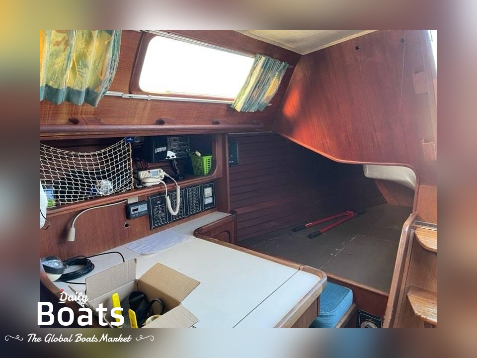 1983 Islander 40 for sale. View price, photos and Buy 1983 Islander 40 ...