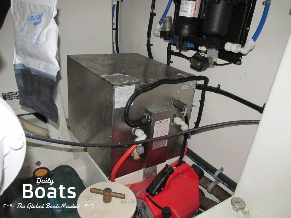 2001 Cabo 35 Express for sale. View price, photos and Buy 2001 Cabo 35 ...