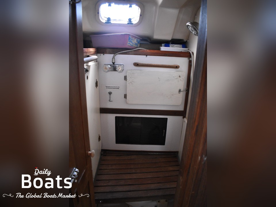 1989 Hunter 33.5 for sale. View price, photos and Buy 1989 Hunter 33.5 ...