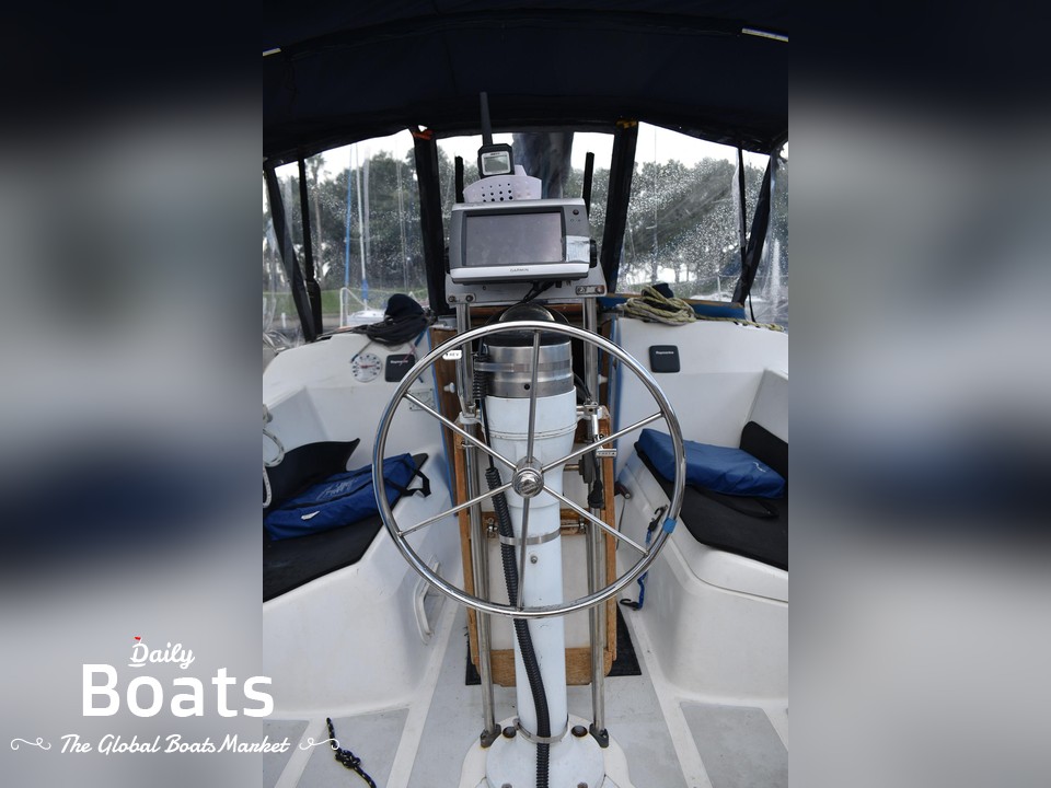 1989 Hunter 33.5 for sale. View price, photos and Buy 1989 Hunter 33.5 ...