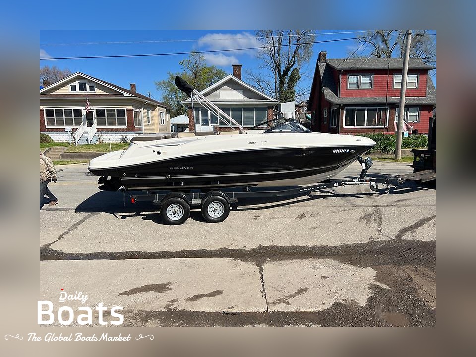 2017 Bayliner Vr6 Bowrider for sale. View price, photos and Buy 2017 ...