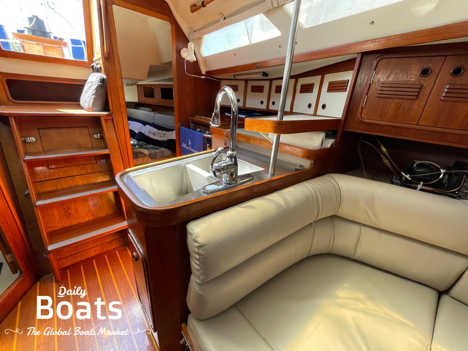 1990 C&C 34+ for sale. View price, photos and Buy 1990 C&C 34+ #312848