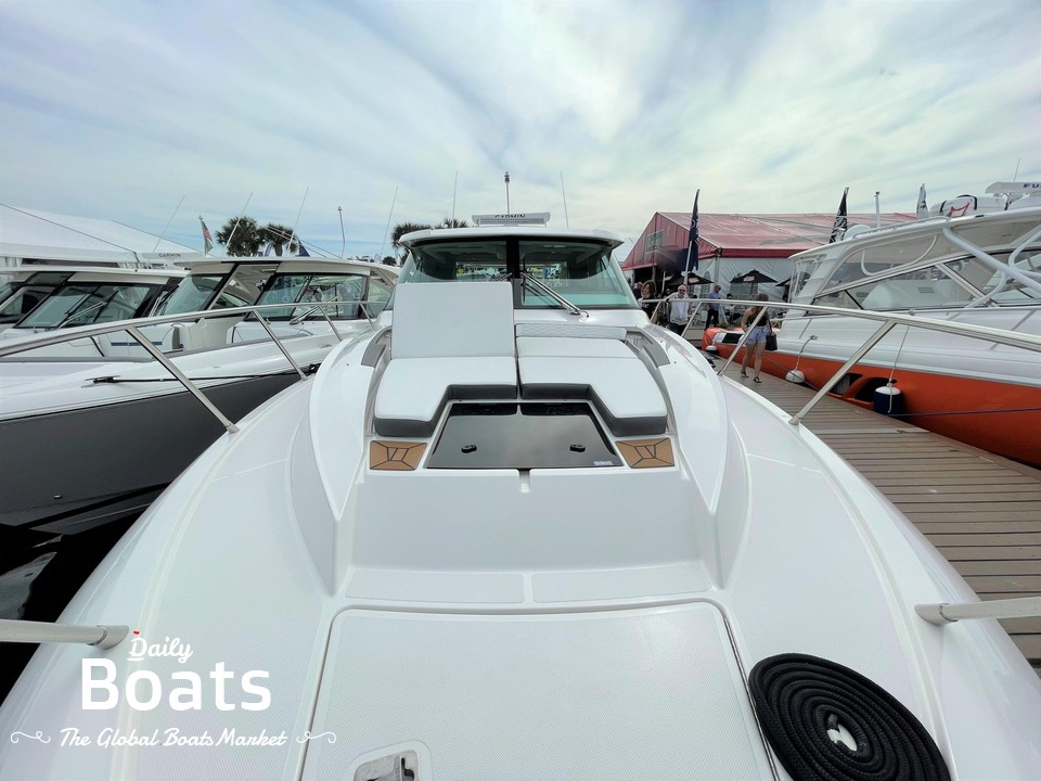 2021 Tiara Yachts 43 Le for sale. View price, photos and Buy 2021 Tiara ...