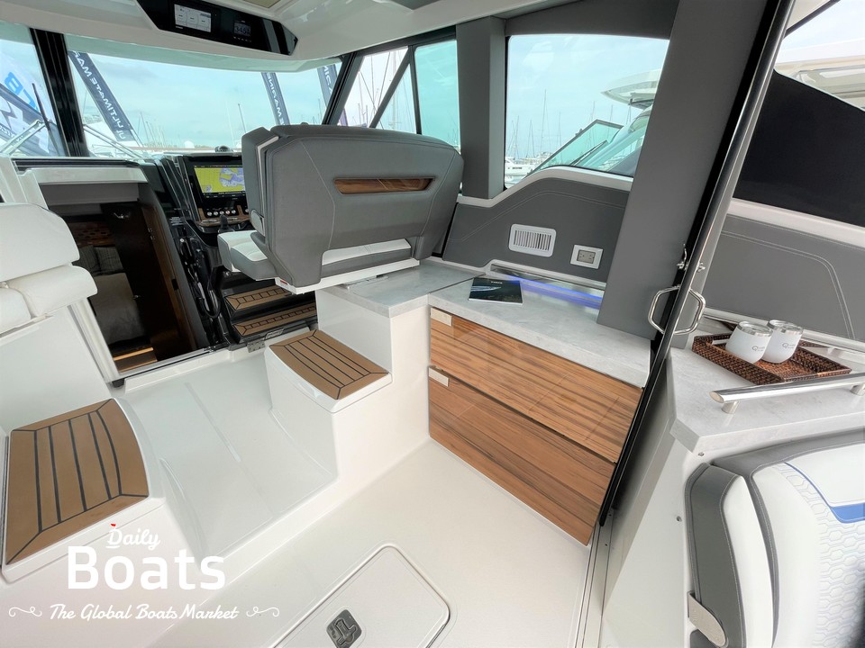 2021 Tiara Yachts 43 Le for sale. View price, photos and Buy 2021 Tiara ...