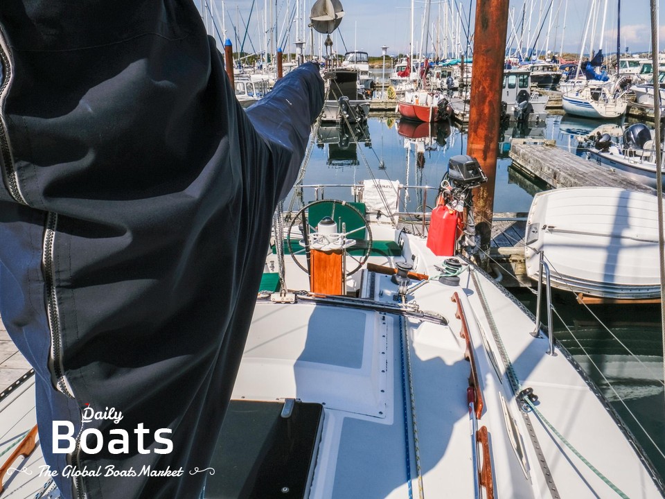 1983 Lancer Sloop 36 for sale. View price, photos and Buy 1983 Lancer ...