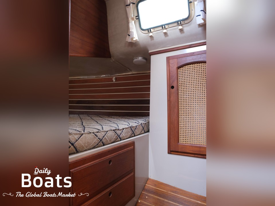 1983 Lancer Sloop 36 for sale. View price, photos and Buy 1983 Lancer ...