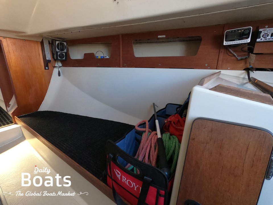 1981 Mirage Yachts Kirby 30 for sale. View price, photos and Buy 1981 ...