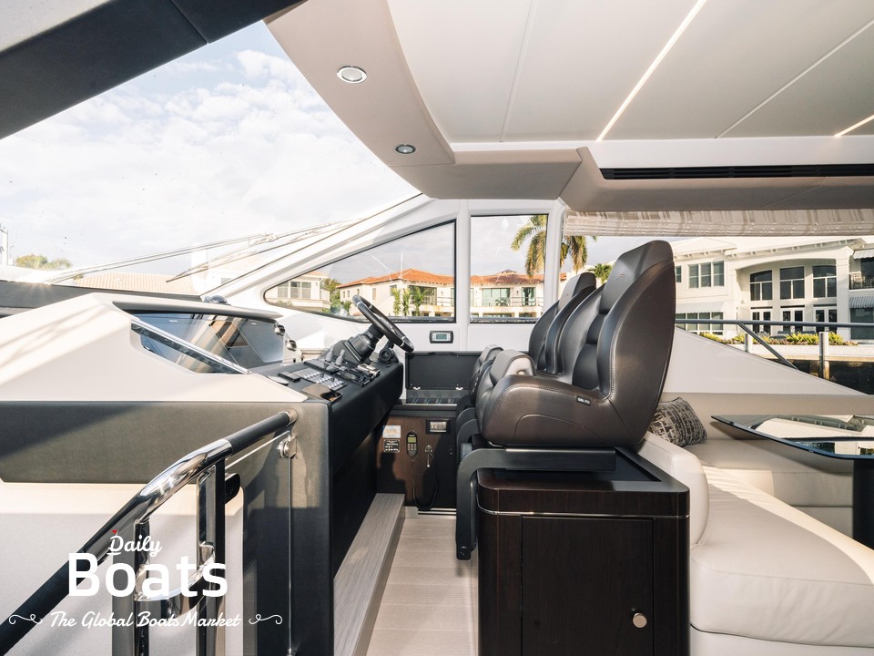 2021 Azimut 66 Fly for sale. View price, photos and Buy 2021 Azimut 66 ...