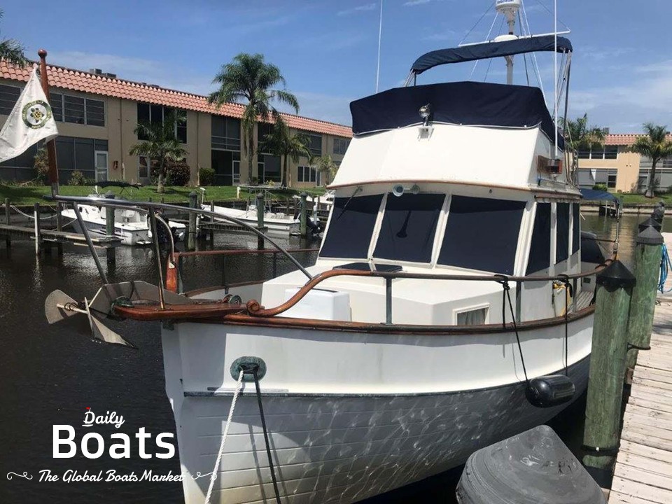 1976 Grand Banks 32 Sedan Trawler Hull #559 for sale. View price ...