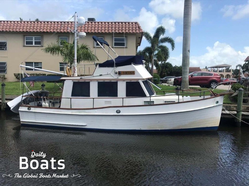 1976 Grand Banks 32 Sedan Trawler Hull #559 for sale. View price ...