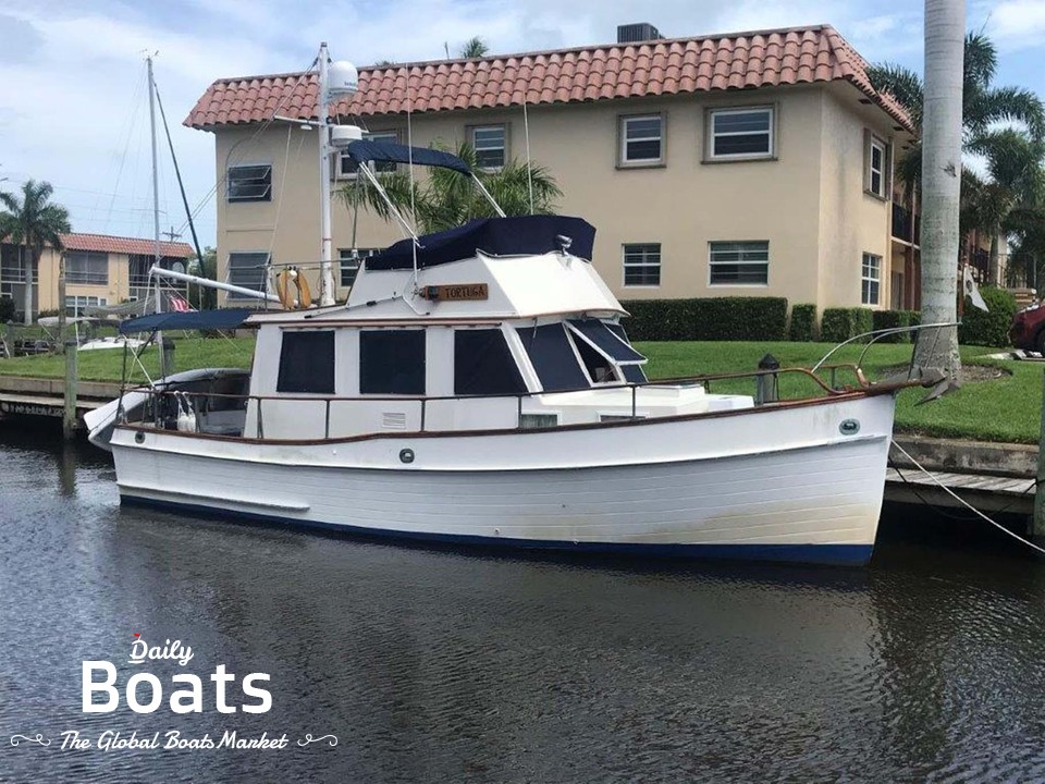 1976 Grand Banks 32 Sedan Trawler Hull #559 for sale. View price ...