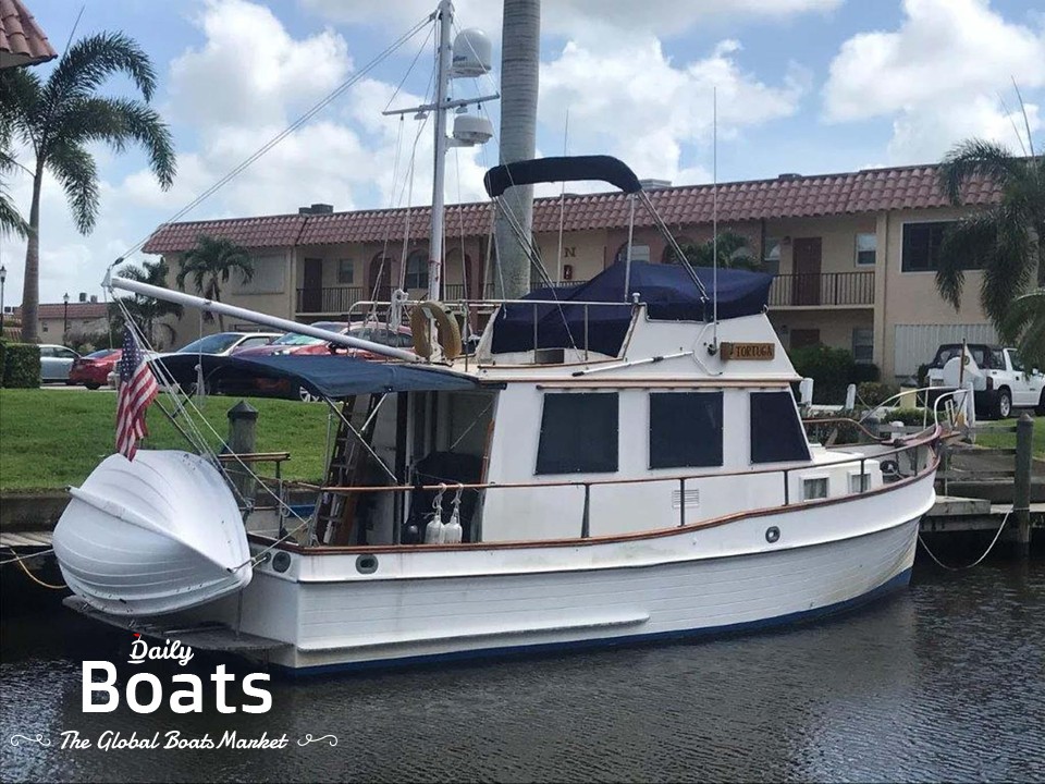 1976 Grand Banks 32 Sedan Trawler Hull #559 for sale. View price ...