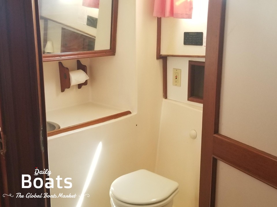 1984 Present Yachts 38 Double Cabin for sale. View price, photos and ...