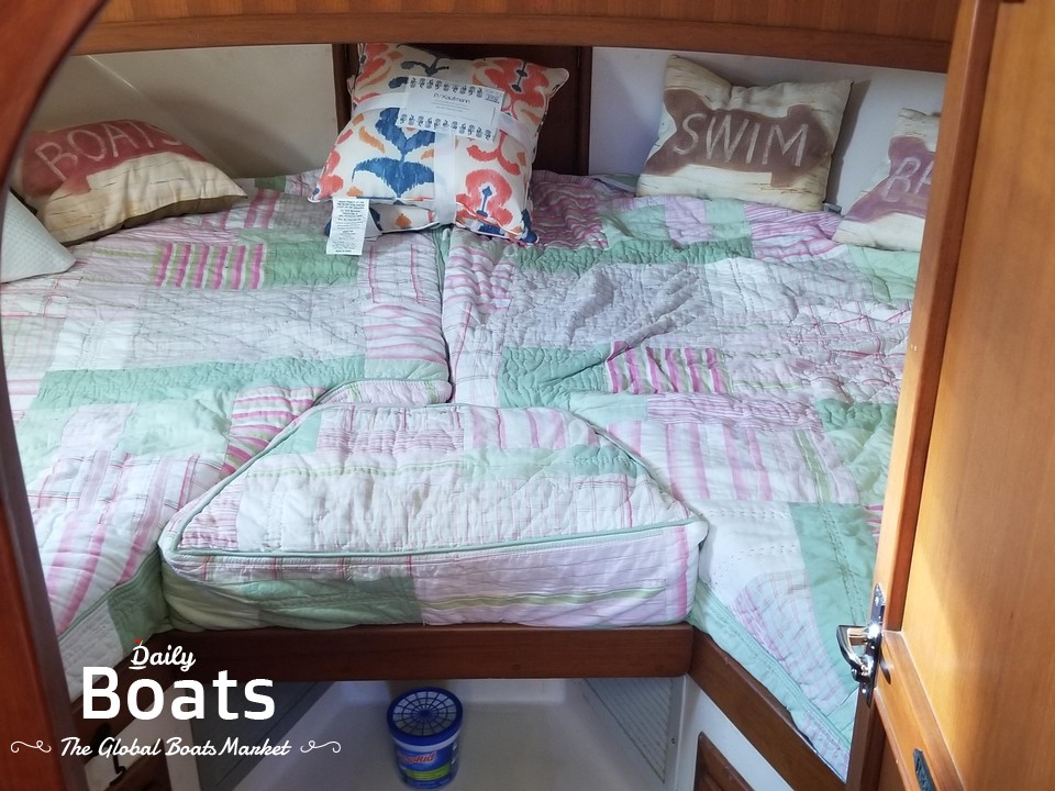 1984 Present Yachts 38 Double Cabin for sale. View price, photos and ...