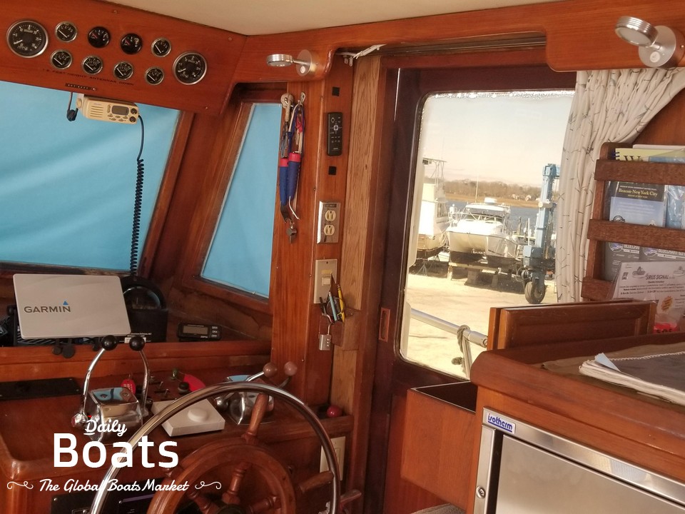 1984 Present Yachts 38 Double Cabin for sale. View price, photos and ...