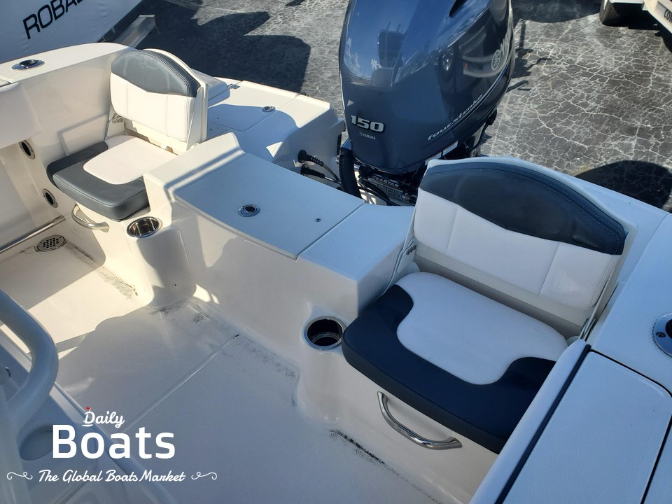 2022 Robalo R200 Center Console for sale. View price, photos and Buy ...