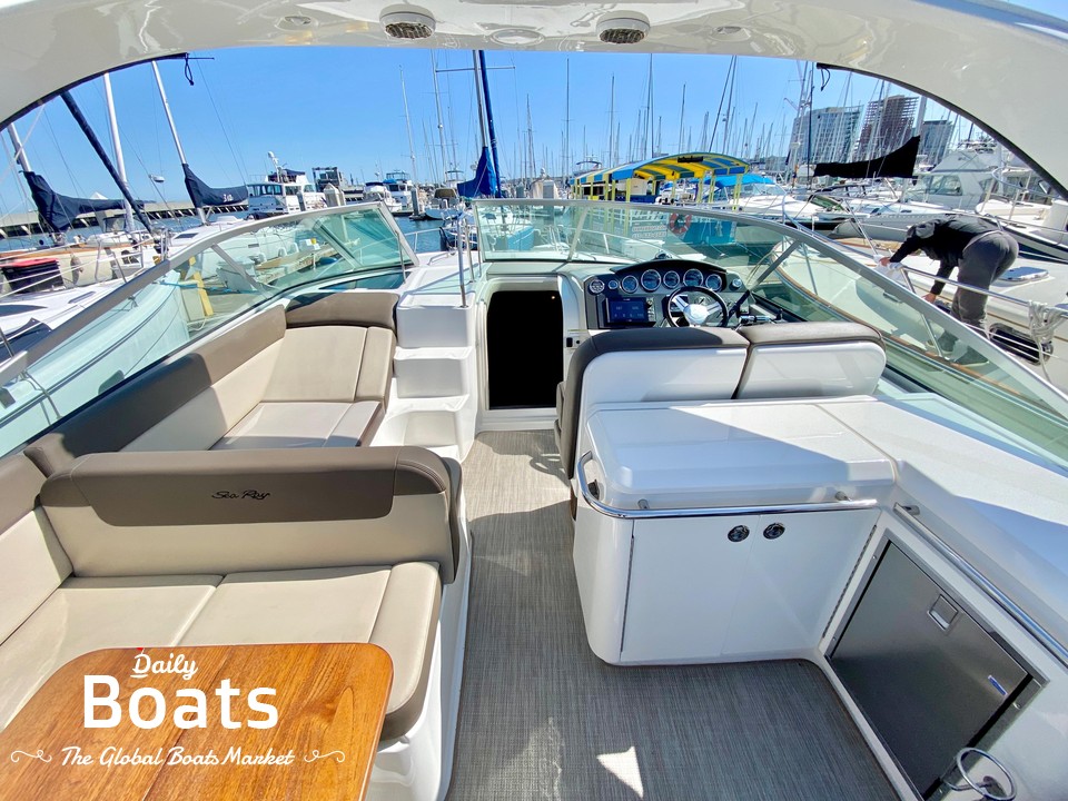 2014 Sea Ray 370 Venture for sale. View price, photos and Buy 2014 Sea ...