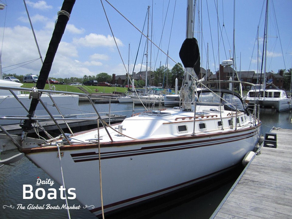 1984 Endeavour 38 for sale. View price, photos and Buy 1984 Endeavour ...