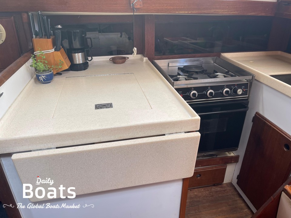 1979 Fales Explorer 38 for sale. View price, photos and Buy 1979 Fales ...