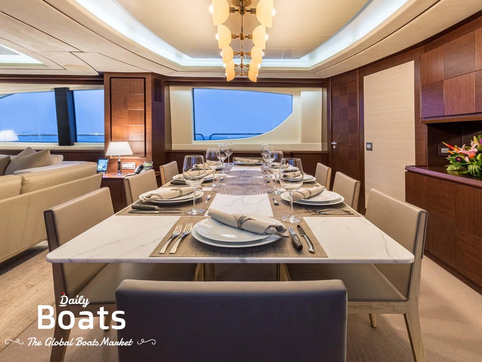 2009 Azimut 105 for sale. View price, photos and Buy 2009 Azimut 105 ...