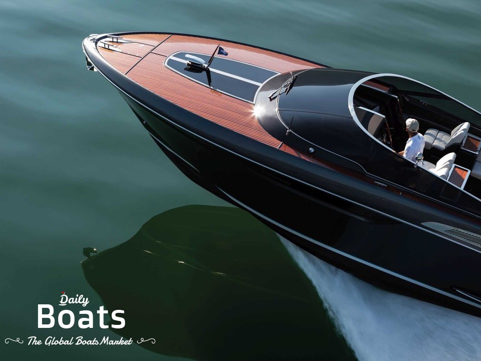 2023 Riva 38' Rivamare in vendita. Visualizza il prezzo, le foto e ...