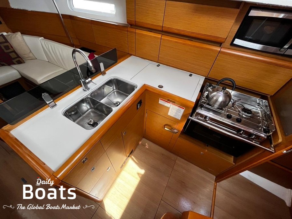 2014 Jeanneau 379 for sale. View price, photos and Buy 2014 Jeanneau ...