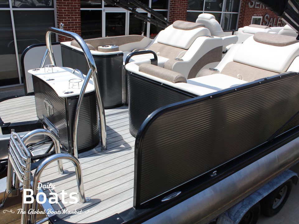 2020 Tahoe Pontoon Cascade Rl for sale. View price, photos and Buy 2020 ...
