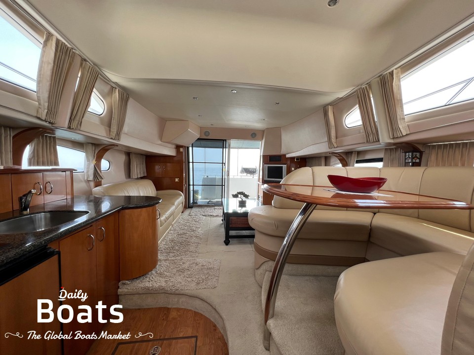 2006 Carver 42 Mariner for sale. View price, photos and Buy 2006 Carver ...