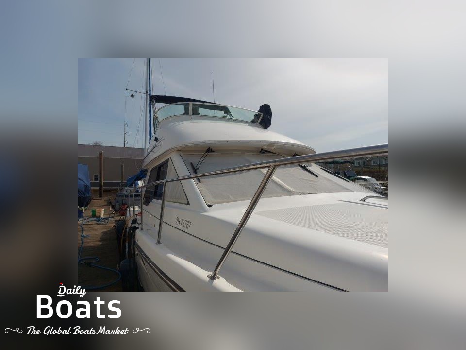 1999 Bayliner 3388 Command Bridge Motoryacht for sale. View price ...