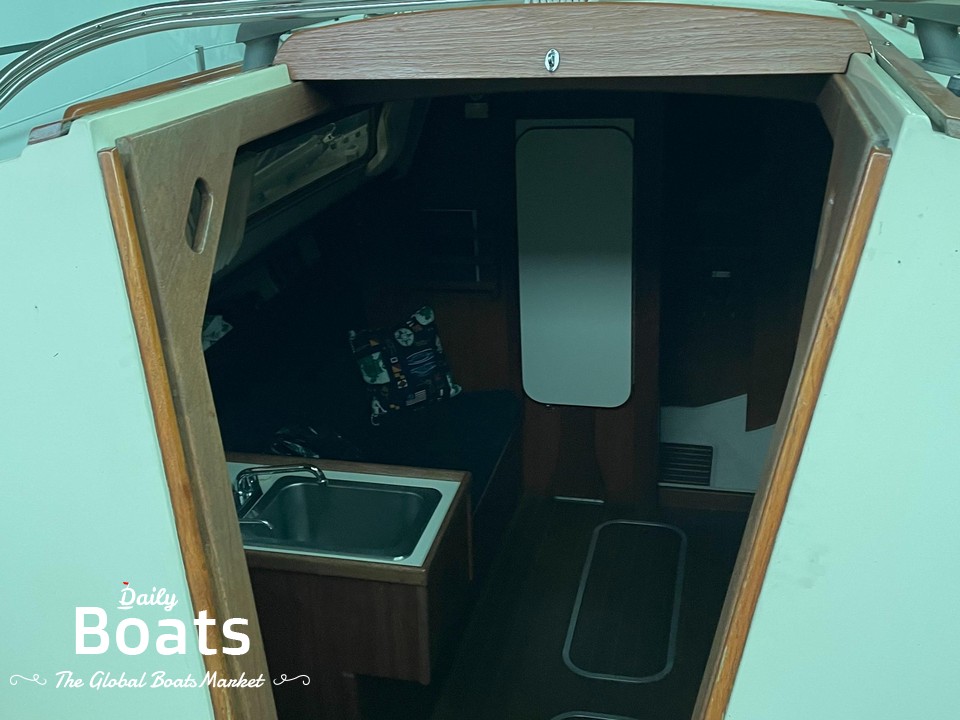 1982 Islander Bahama for sale. View price, photos and Buy 1982 Islander ...