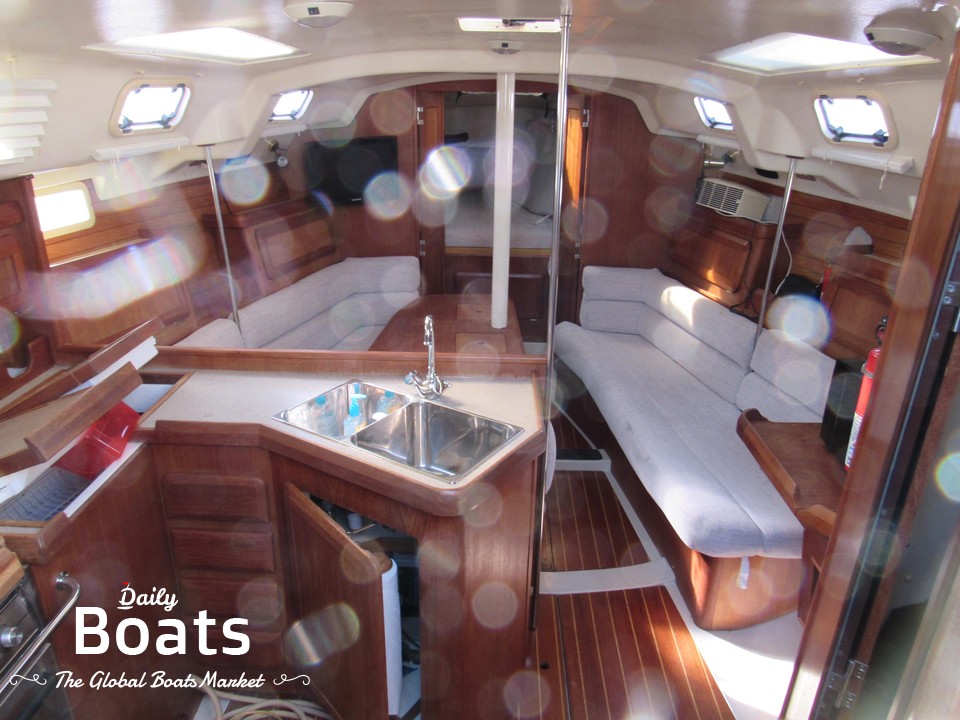 1994 Hunter 35.5 for sale. View price, photos and Buy 1994 Hunter 35.5 ...