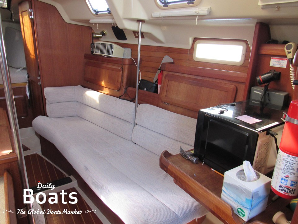 1994 Hunter 35.5 for sale. View price, photos and Buy 1994 Hunter 35.5 ...