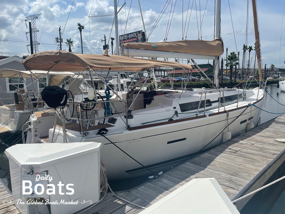 Used motor sailboats 405 for sale - Daily Boats