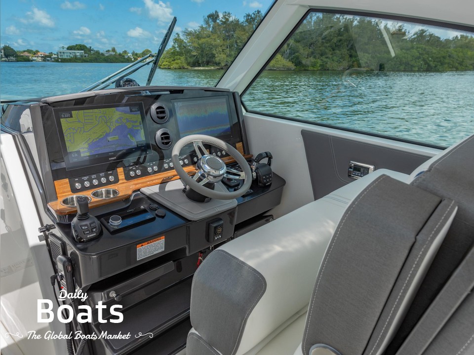 2022 Tiara Yachts 38 Lx for sale. View price, photos and Buy 2022 Tiara ...