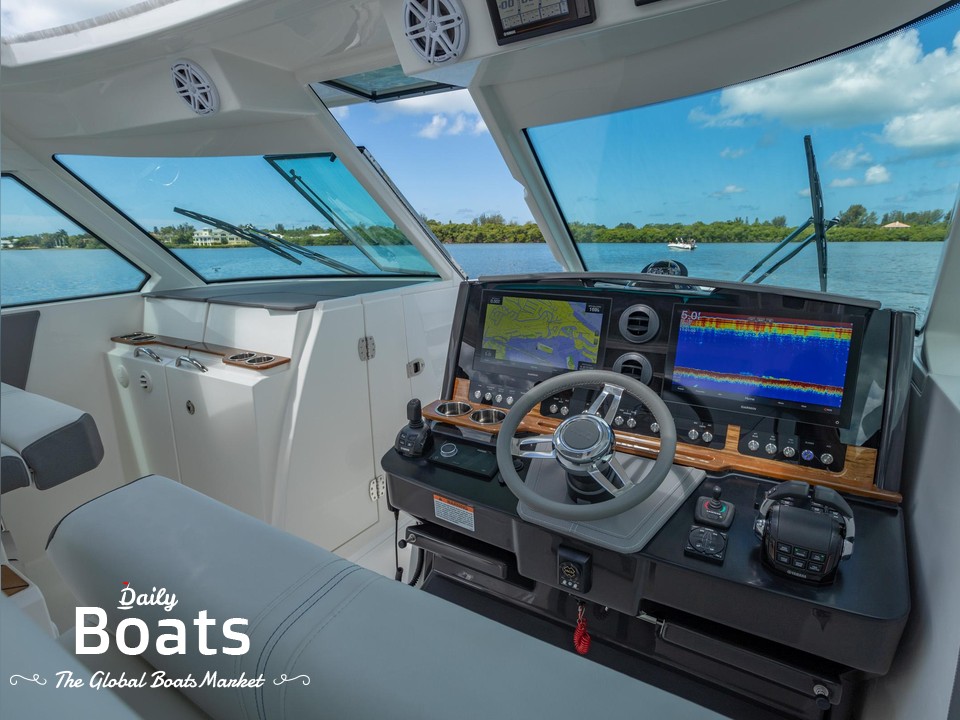 2022 Tiara Yachts 38 Lx for sale. View price, photos and Buy 2022 Tiara ...