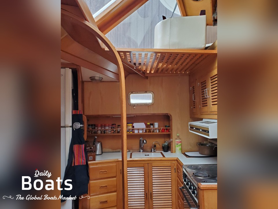 1987 Jefferson Sundeck Motor Yacht for sale. View price, photos and Buy ...