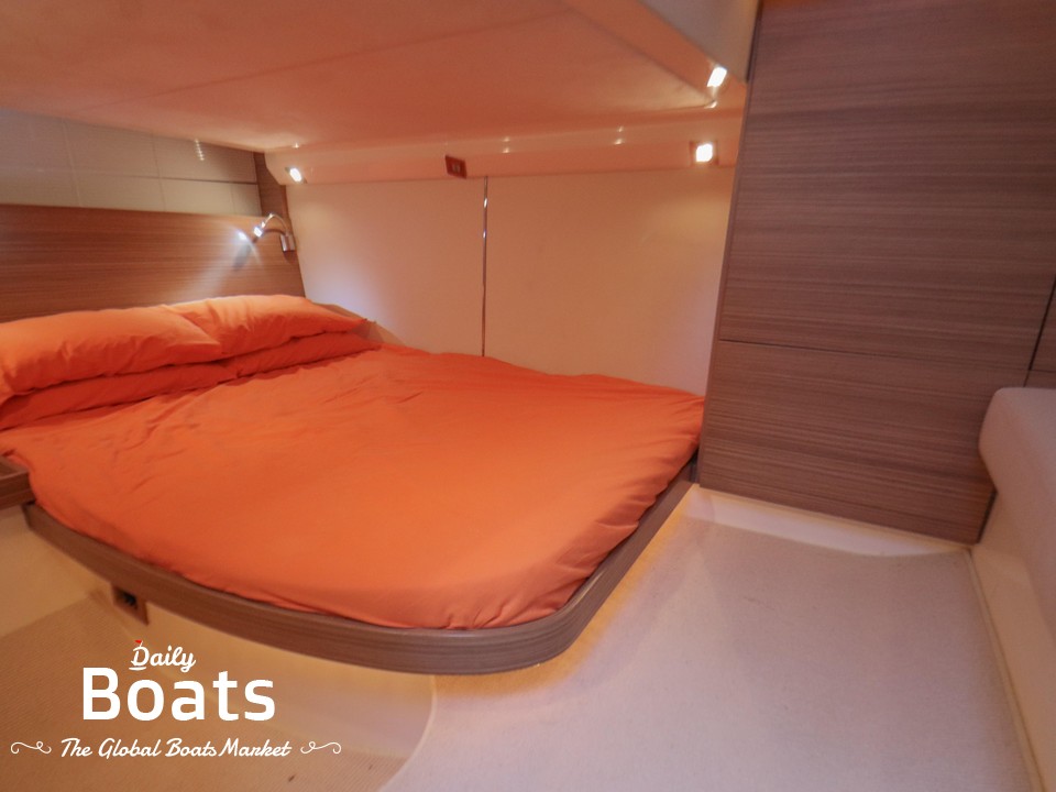 2013 Azimut Atlantis 38 for sale. View price, photos and Buy 2013 ...