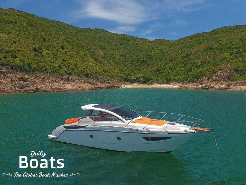 2013 Azimut Atlantis 38 for sale. View price, photos and Buy 2013 ...