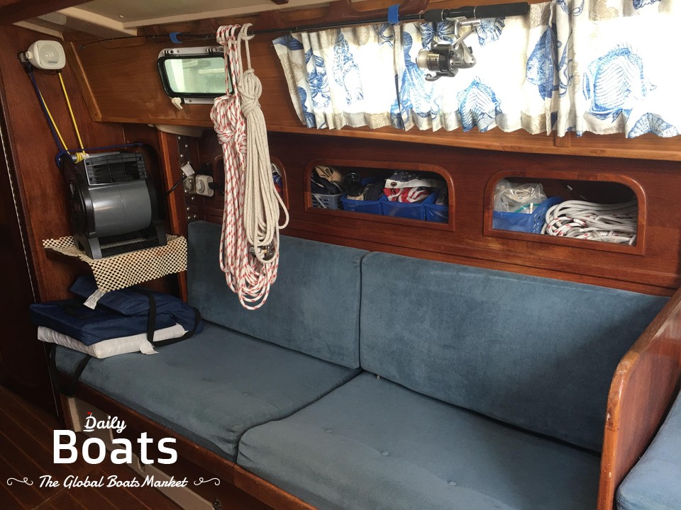 1988 Newport 30-3 Mkiii for sale. View price, photos and Buy 1988 ...