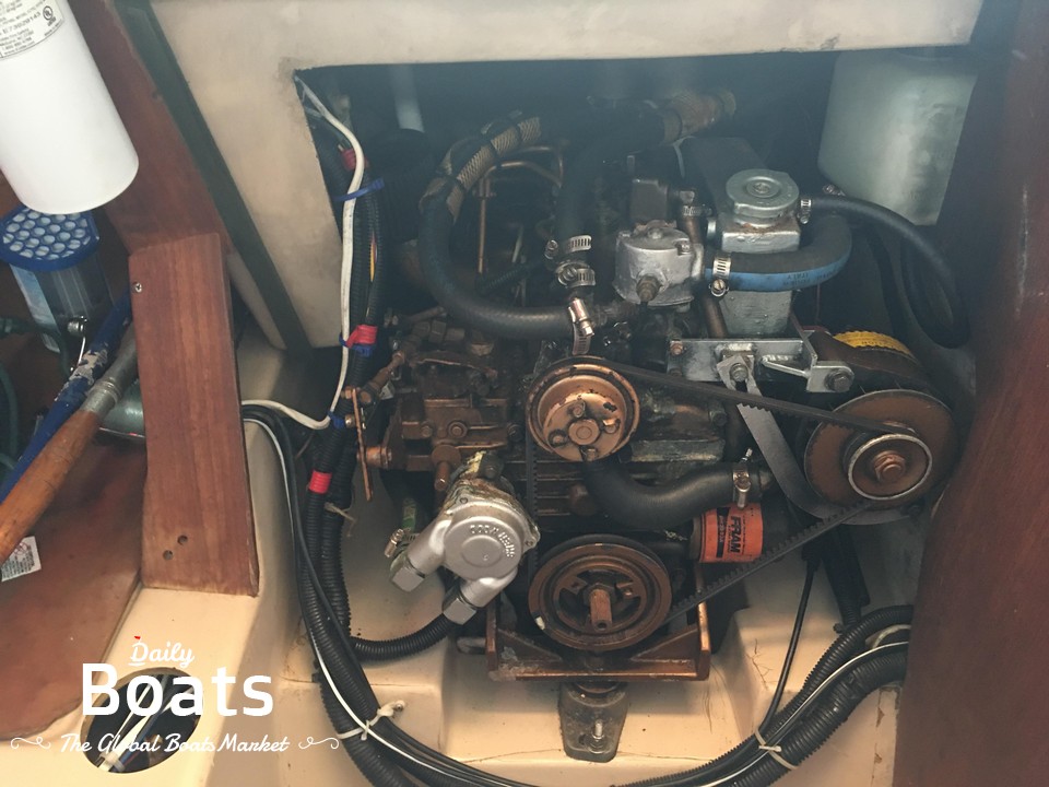 1988 Newport 30-3 Mkiii for sale. View price, photos and Buy 1988 ...