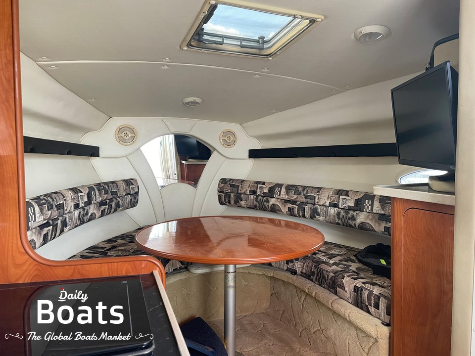 2004 Rinker Fiesta Vee 270 for sale. View price, photos and Buy 2004 ...