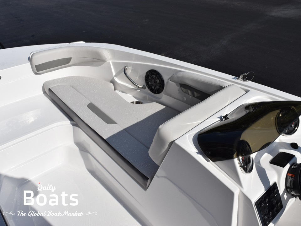 2022 Hurricane Sundeck Sport 185 Ob for sale. View price, photos and ...