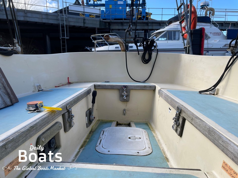 1995 Oystercatcher Mayfly for sale. View price, photos and Buy 1995 ...